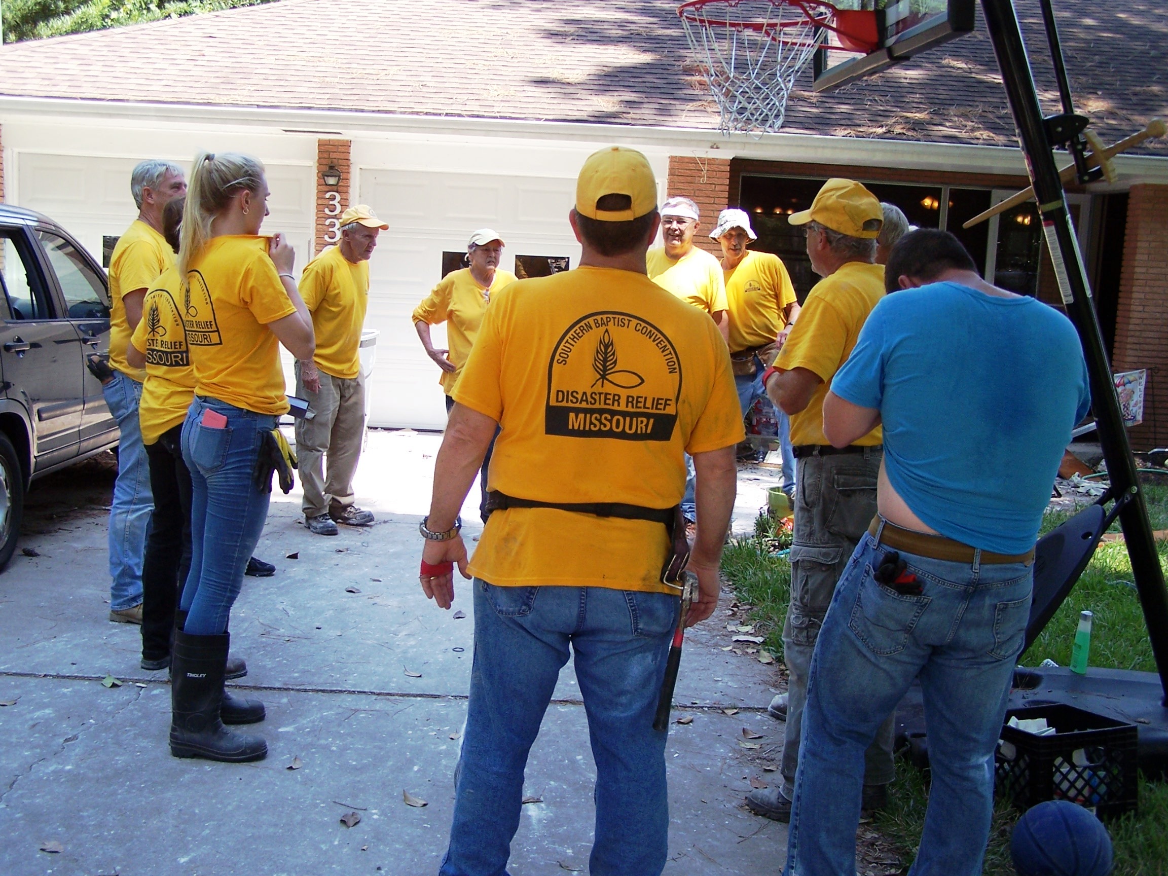 Baptist disaster relief teams bring willing hands to Texas – Texas Gulf ...