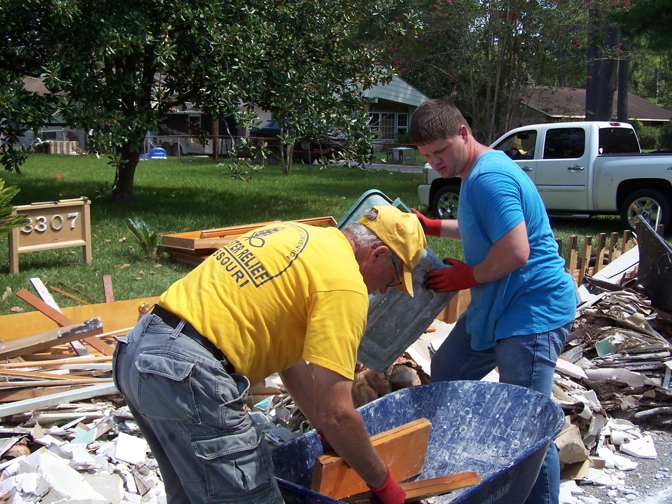 Baptist disaster relief teams bring willing hands to Texas – Texas Gulf ...